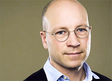 LO-rapport kritiserar bankstödet – Arbetet