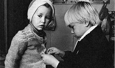 Jätten Gluff-Gluff ville sköta barn – Arbetet