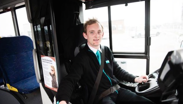 George Larsson – 18 år och bussförare – Arbetet