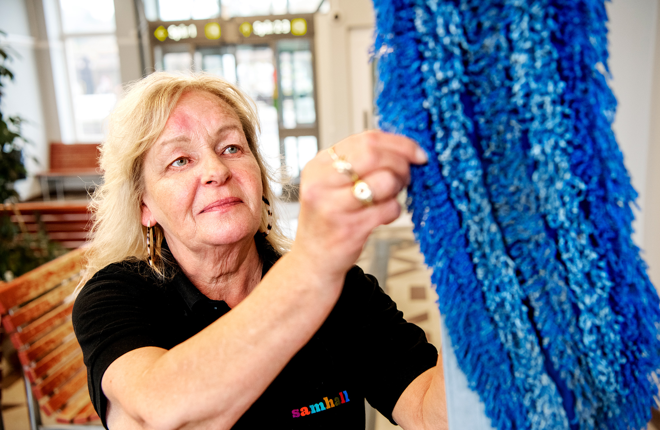 Ragna blev ljudkänslig efter cancern – Samhall satte henne att städa ...