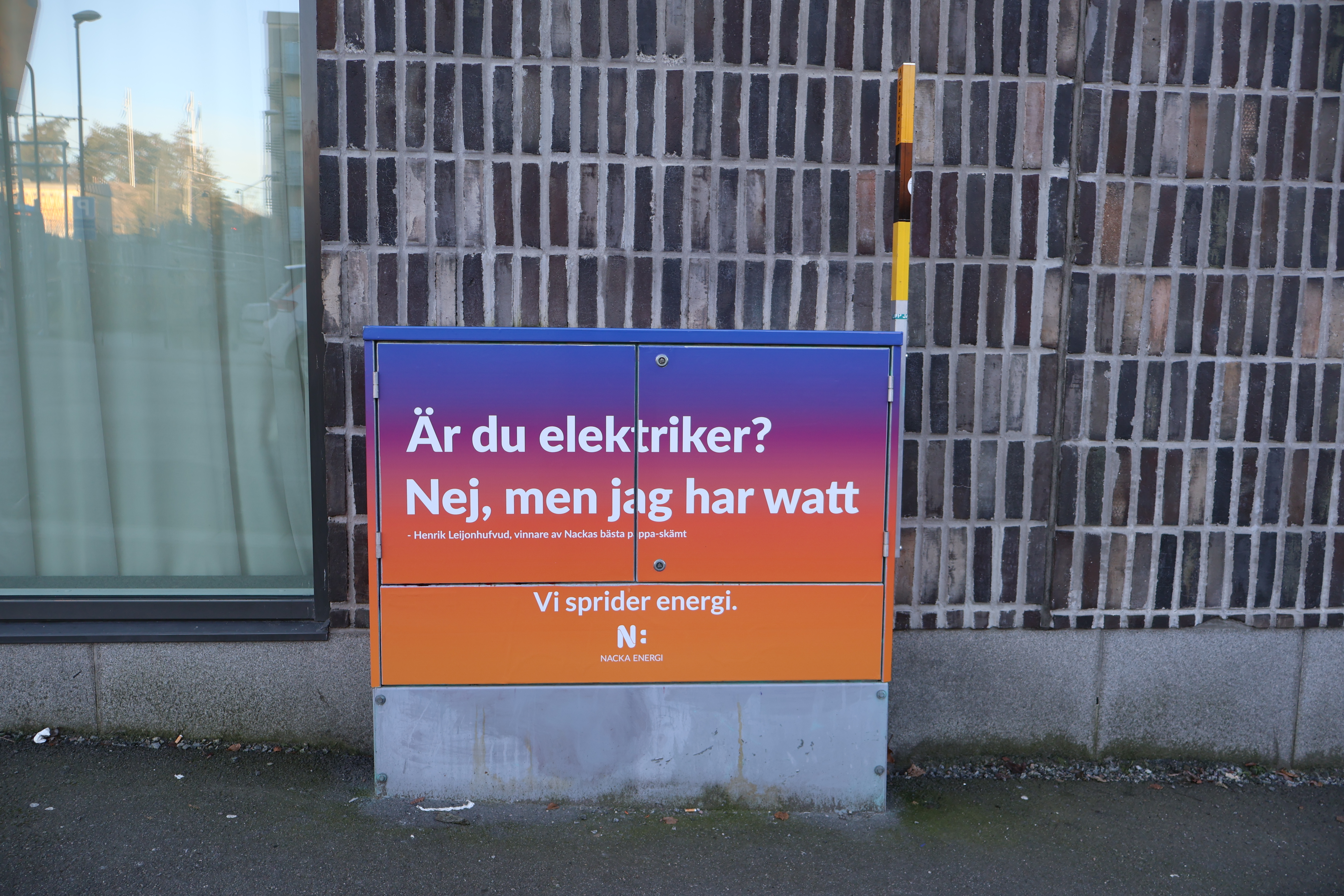 Bästa pappa-el-skämt på skåpet – Arbetet