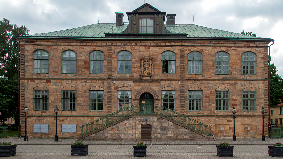 Statens fastighets­verk går vidare med utför­säljningar trots avrådan ...