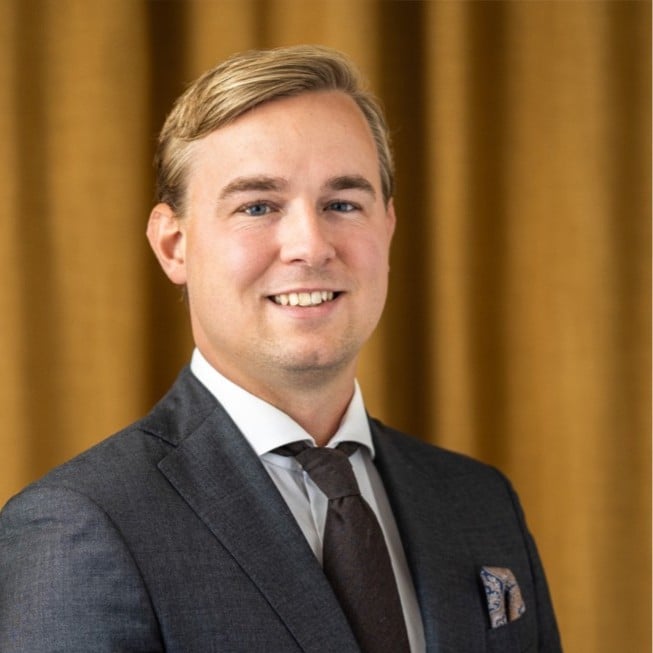 Från PwC till Teqnion – Revisionsvärlden